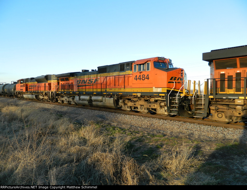 BNSF 4484